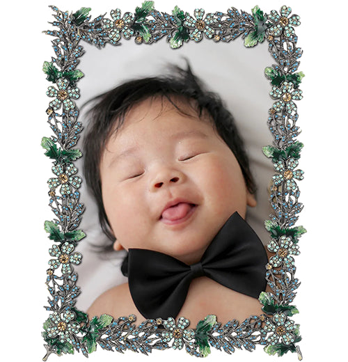 Edelweiss Frame – Little Red Hen